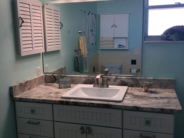 Spacious Room and Private Bath in Suburban Winter Haven