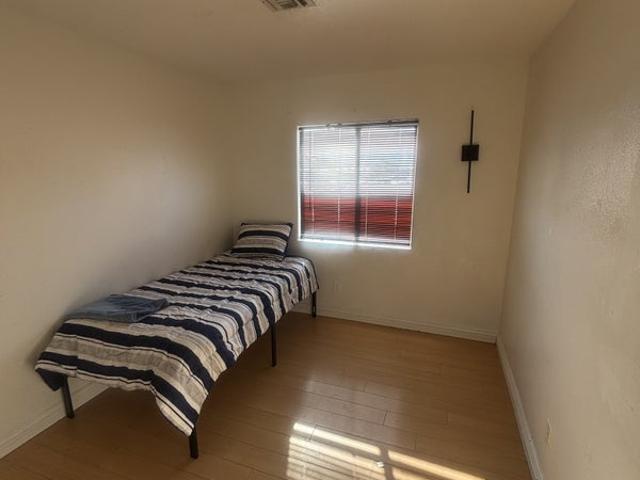 Spacious Room for Rent – Move In Ready