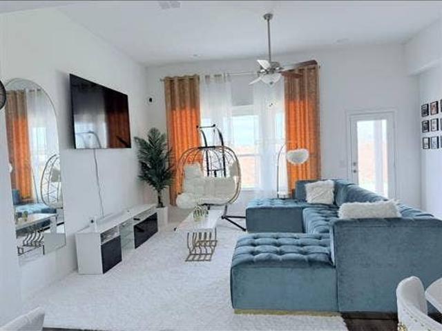 Spacious Room for rent i Little Elm