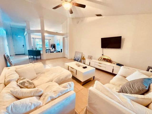 Spacious Room for Rent in Beautiful Pool Home – S