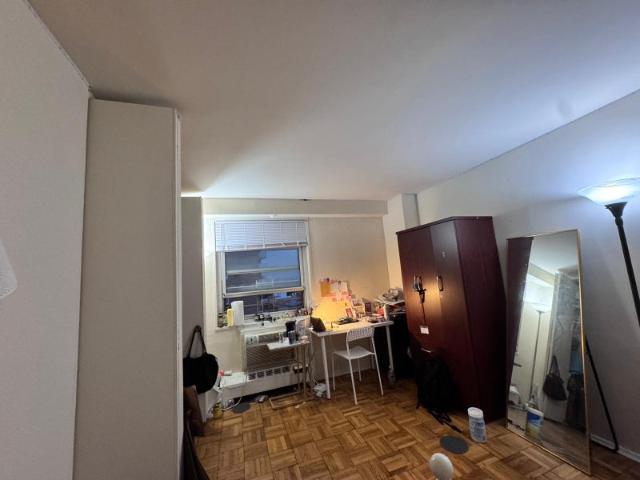 Spacious Room for Rent