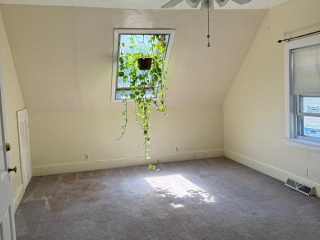 Spacious room for rent