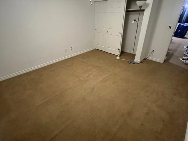 Spacious Room for Rent!