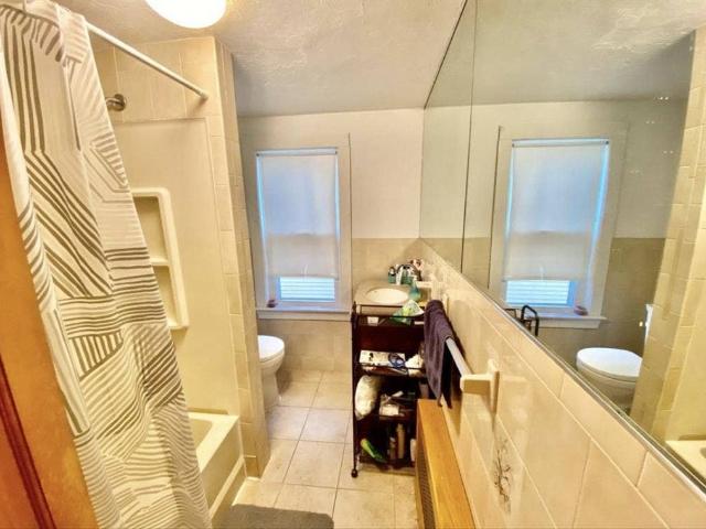 Spacious room for rent
