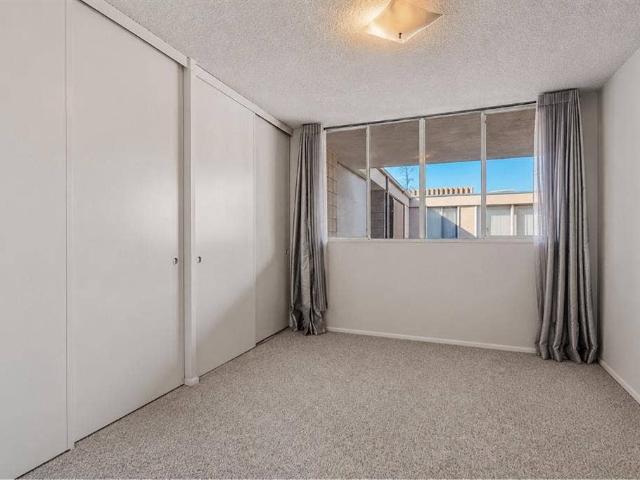 Spacious Room for Rent