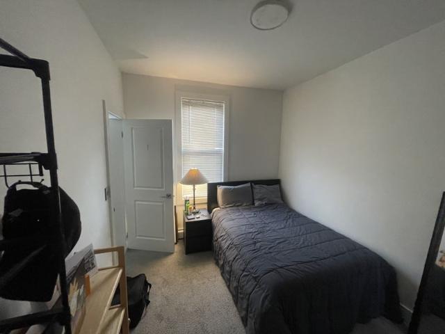 “Spacious Room in NJ – Just 15 Mins from Times Squ