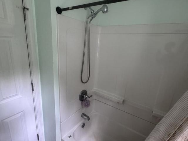 Spacious room in a spacious house for rent
