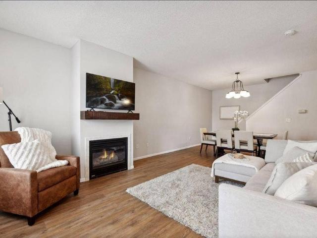Spacious room in Chaska