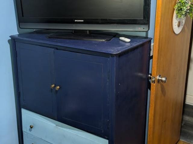 Spacious room in quiet neighborhood for rent