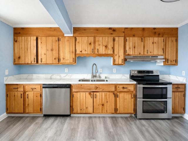 Spacious Room in Safe Colonial Heights Neighborhoo