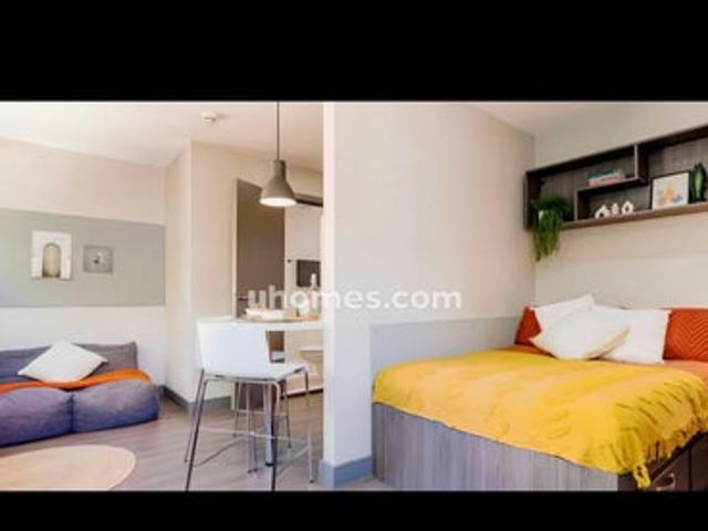 Spacious room