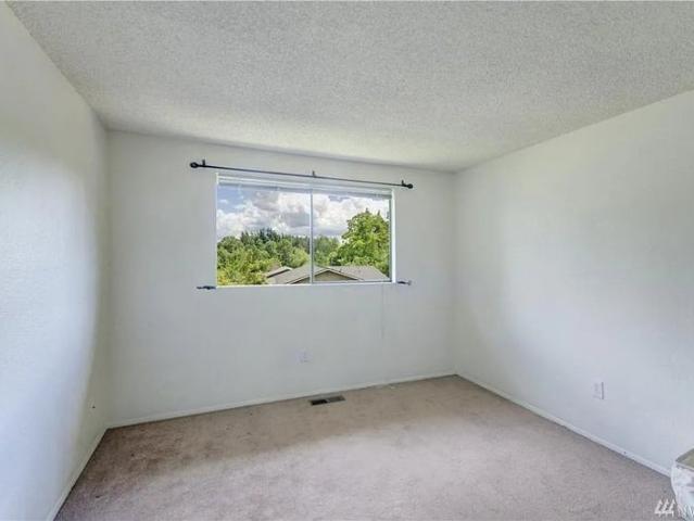Spacious room