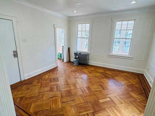 Spacious rooms for rent