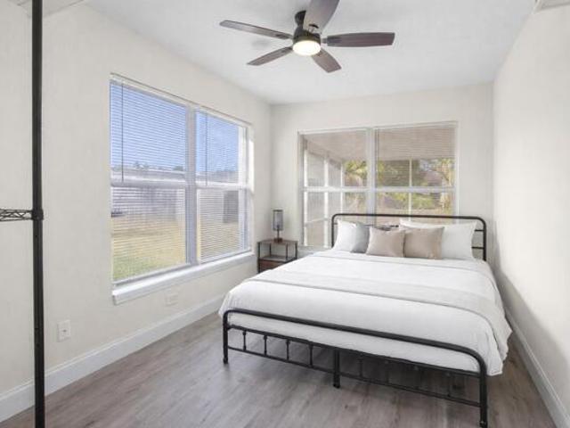Spacious Rooms in Ft. Myers