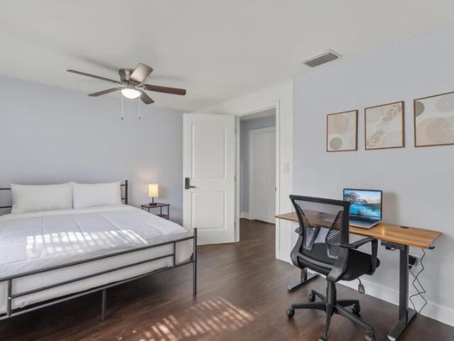 Spacious Rooms in Punta Gorda!