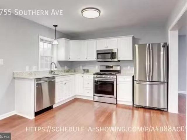 Spacious single family home with full basement FIRST MONTH'S H.
