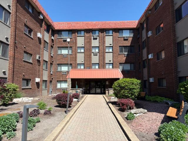 Spacious Single Unit in Hillside_Available May _$m