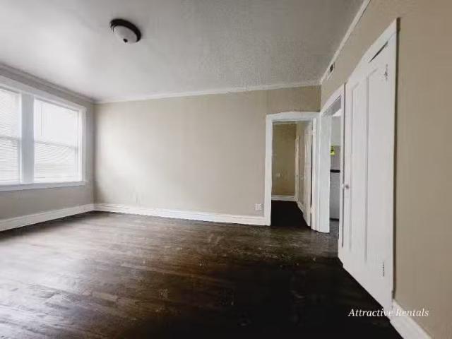 SPACIOUS SOUTH AUSTIN 1BR $950 1156 S Mason Ave #D2