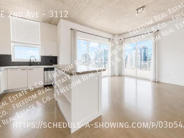 Spacious Southeast Facing Residence With Two Bedrooms And Two Bathrooms In Downtown Miami