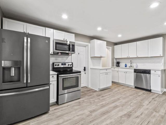 Spacious ! Smart TV & mini fridge upgrades availab