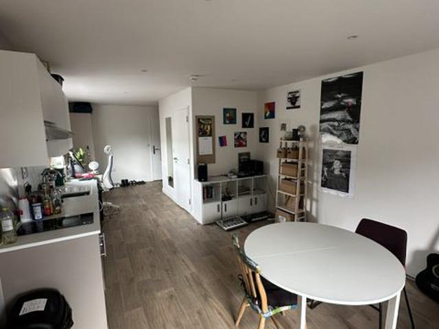Spacious Studio Flat 29M2 Students Only