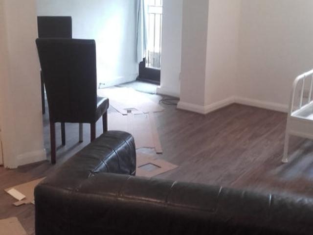 Spacious studio flat