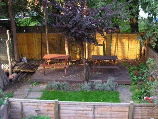Spacious studio flat with garden Willesden green