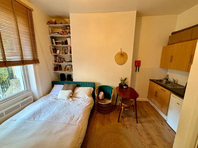 Spacious Studio Flat Next To Hackney Downs Station