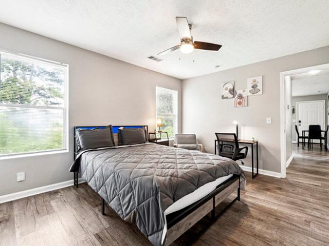 Spacious & Stylish Home | Quiet Cul de Sac Living | 3 Spacious Bedrooms with TVs Free Wi Fi | Monthly Cleanings Included Grocery Store Just 1 Mile Away | Minutes to Downtown Douglasville
