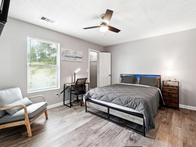 Spacious & Stylish Home | Quiet Cul_de_Sac Living