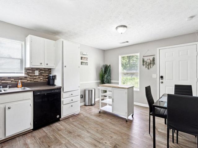 Spacious & Stylish Home | Quiet CuldeSac Living