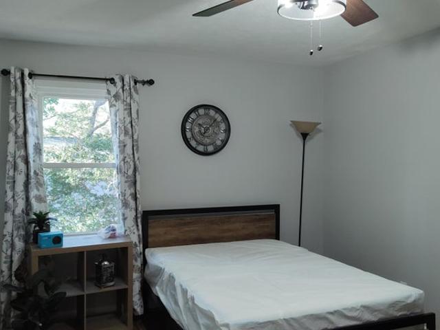 Spacious Suite with Private Entrance & Bathroom