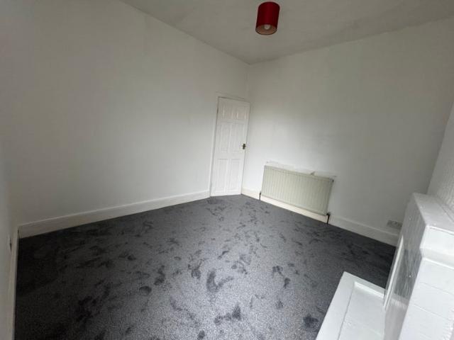 Spacious/Near Plastow Station/Recently Refurbished