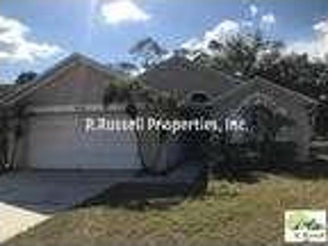 Spaciuos 3 bedroom 2 bath spit plan Single Family Home