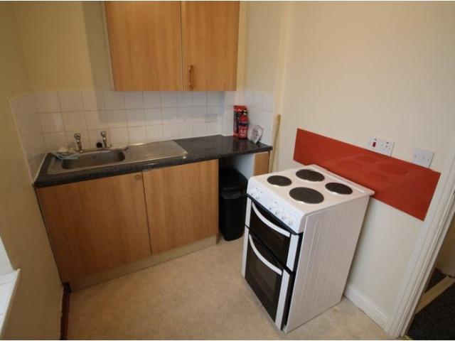 Spaines Road, Fartown, Huddersfield HD2, 2 bed flat to rent, £675 pcm | PrimeLocation