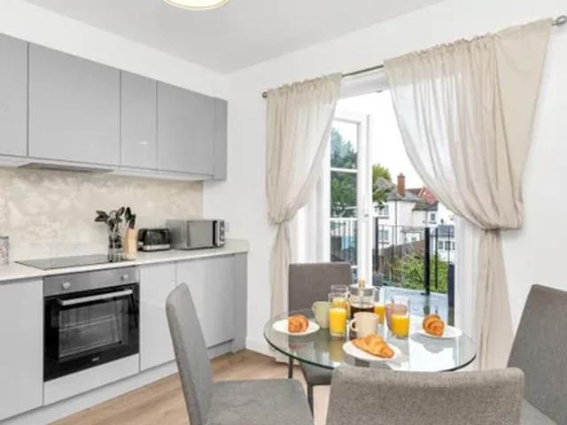 Spalding Road, London, SW17 9BB, United Kingdom | 3 bed apartment for rent #168095543 | Rentberry