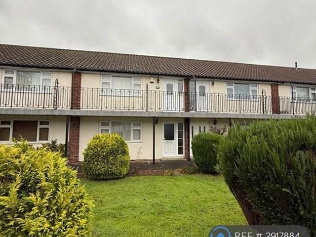 Spanish Court, Burgess Hill, RH15 1 bed flat to rent £1,150 pcm £265 pw