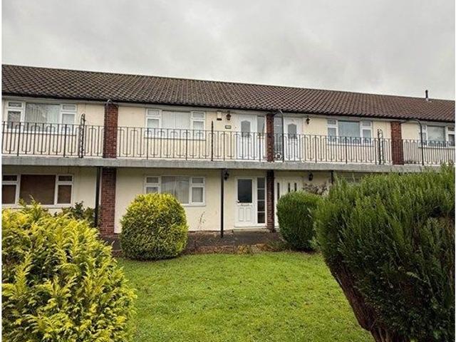 Spanish Court, Burgess Hill RH15, 1 bed flat to rent, £1,150 pcm | PrimeLocation