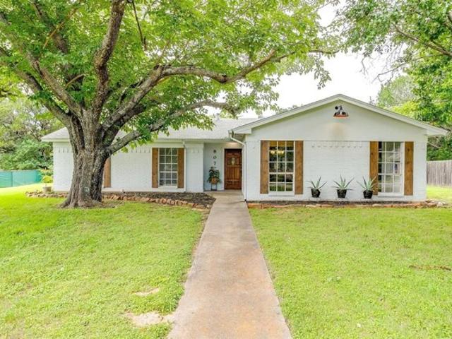 Spanish Trail Dr, Granbury, Home For Sale