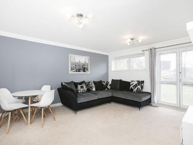 Sparkes Close, Bromley BR2, 1 bed flat to rent, £1,450 pcm | PrimeLocation