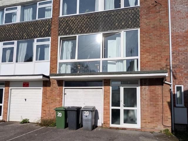 Sparkford Close 4 bed terraced house to rent £2,160 pcm £498 pw