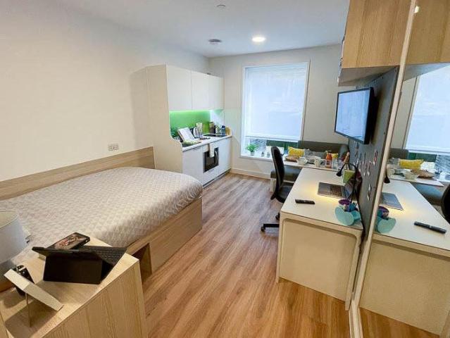 Sparkford House, Winchester 1 bed private hall to rent £1,408 pcm £325 pw