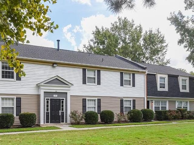 Sparrows Point Townhomes and Apartments 2 Bedroom Apartment for Rent at 1301 Pine Cone Cir, Virginia Beach, VA 23453