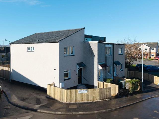 Spey Place, Johnstone 2 bed terraced house to rent £1,095 pcm £253 pw