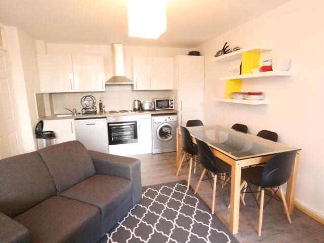 Spey Street – Room 2