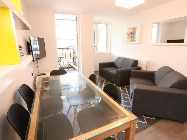 Spey Street – Room 4