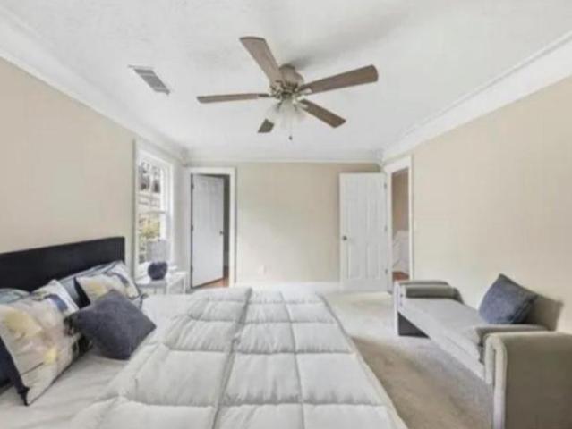 Specious Furnishedroom near Avalon,Northpoint mall