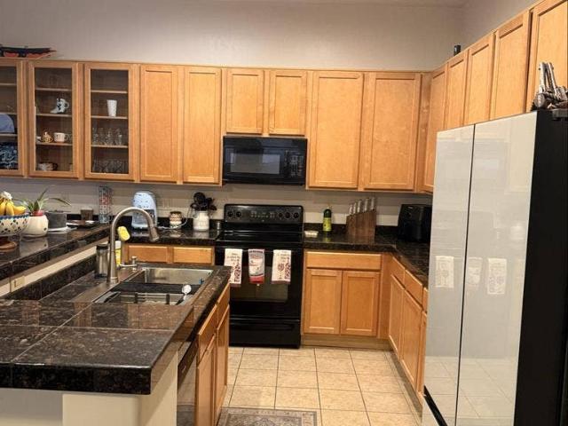 Specious semi furnished room