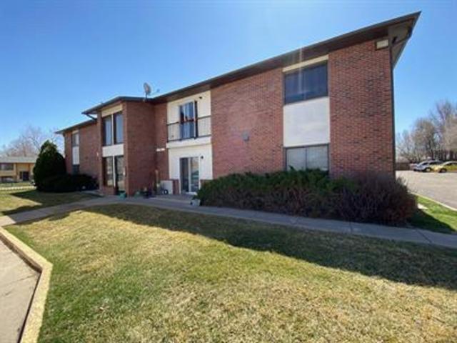 Special Offer! Florence @ 26th Ave 2 Bed | 1 bath Central AC + In Unit Laundry