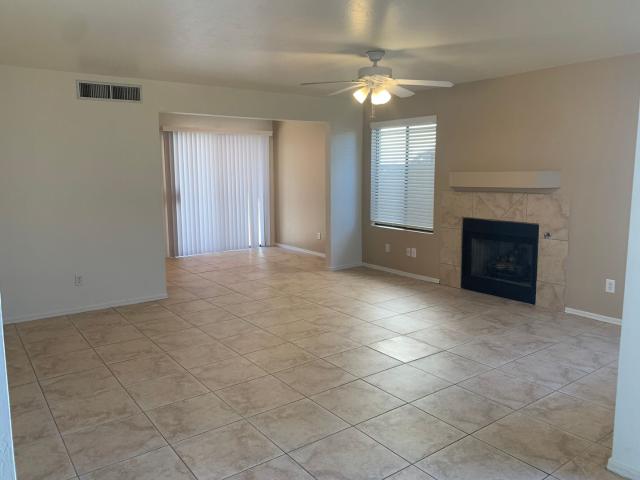 FIRST 2 MONTHS HALF OFF! Beautiful 2 story townhome with Full Sized Washer/Dryer IN UNIT